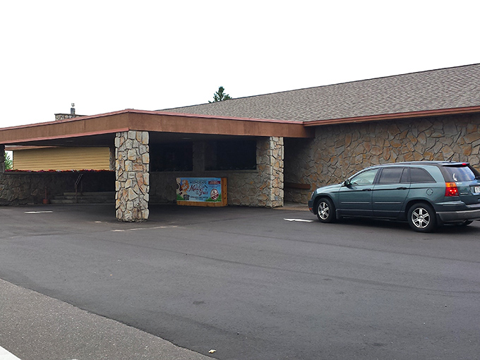 Welcome to Lehman's! Drive right up for a friendly, classic Wisconsin dining experience in Rice Lake.