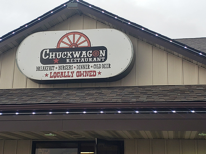 1. this classic restaurant in iowa will serve you the best burgers of your life