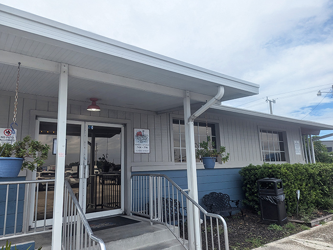 The unassuming blue-trimmed exterior of Farmer's Market Restaurant hides culinary treasures within, like finding a diamond in your grandmother's cookie jar.