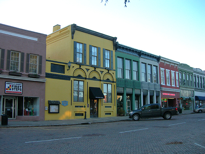 Abbeville's historic downtown looks like a movie set where Norman Rockwell and Wes Anderson collaborated on the color palette. Pure small-town magic!