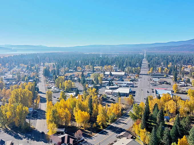 Fall in Chester paints the town in golden hues, transforming this mountain hamlet into nature's masterpiece. The perfect backdrop for leaf-peeping and soul-searching.
