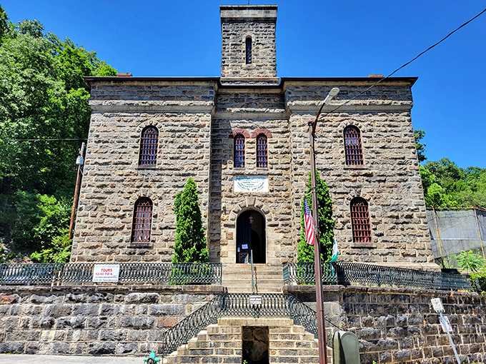 Gothic grandeur meets criminal history in this imposing stone fortress. The Old Jail Museum's fa&ccedil;ade alone tells you this isn't going to be your typical tourist trap.