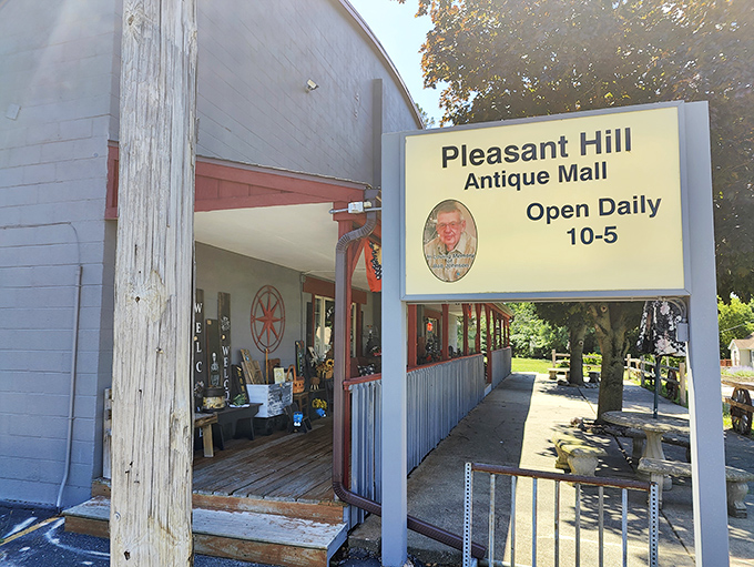 The unassuming exterior of Pleasant Hill Antique Mall beckons with the promise of treasures within. Open daily for your browsing pleasure&mdash;or obsession, depending on your self-control.