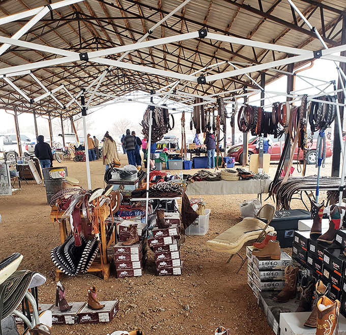 The treasure hunt begins under this sprawling pavilion where one person's castoffs become another's prized discoveries. Oklahoma bargain hunting at its finest!