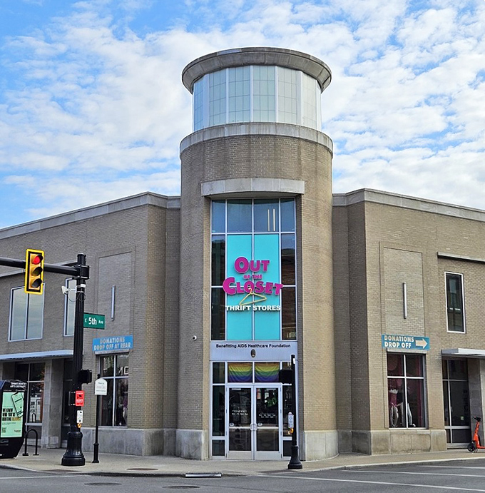 The architectural equivalent of a warm welcome, this distinctive turquoise-branded corner building stands like a beacon of bargain possibilities on Columbus's 5th Avenue.