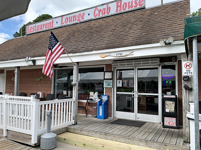 Found the perfect spot for amazing coastal food! Love this classic, welcoming atmosphere. Ready for some Virginia Beach eats!