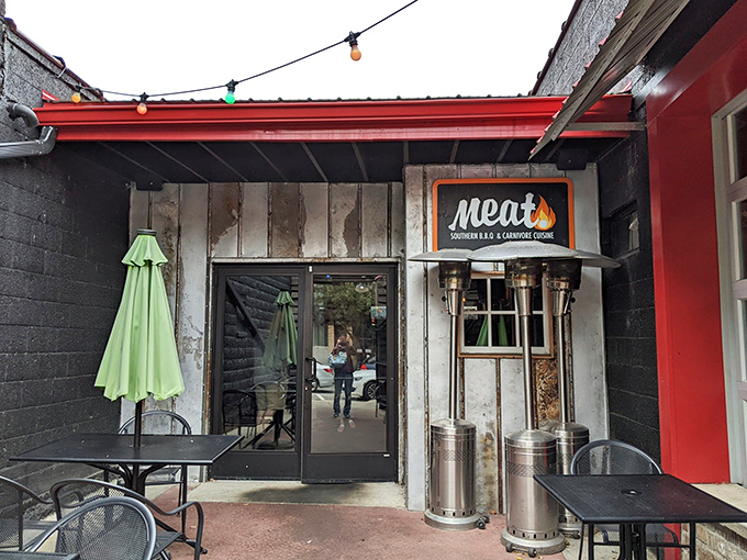 Step into Meat BBQ for mouthwatering Southern comfort food! Our Lansing location serves up smoky BBQ goodness with friendly service and great atmosphere!