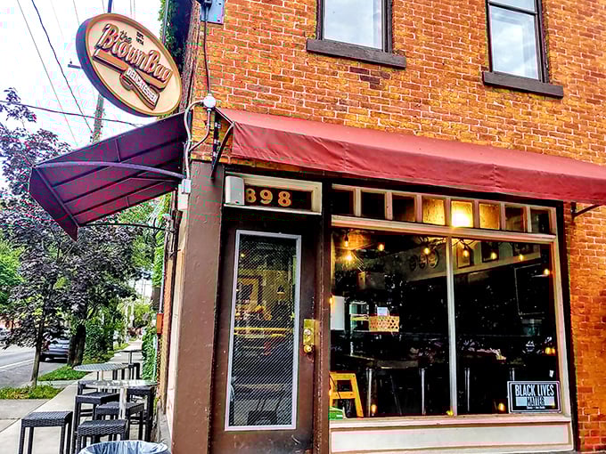 The corner brick building that houses Brown Bag Delicatessen stands like a sandwich sentinel in German Village, promising delicious things to those in the know.