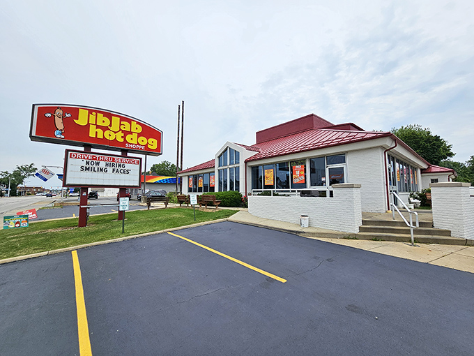 The bright sign and clean, friendly building hint at a local legend. Jib Jab Shoppe: The kind of unassuming place where amazing comfort food lurks!
