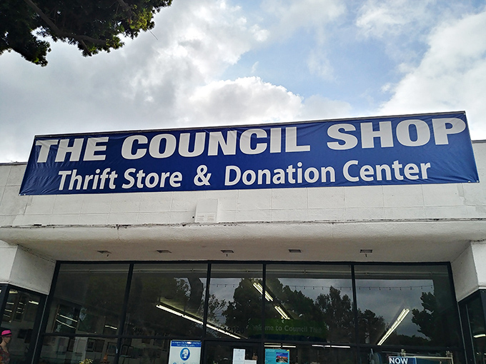 The blue banner proudly announces this community cornerstone – where one person's donations become another's discoveries in an endless cycle of thrifty karma.