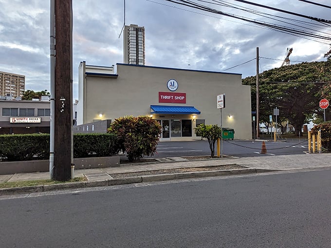 The unassuming exterior of Assistance League of Hawaii hides a wonderland of bargains inside. Like finding a speakeasy, but instead of cocktails, you'll discover incredible deals.