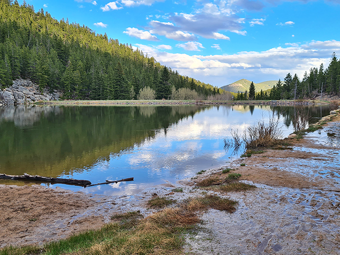 Panoramic perfection at its finest! Mother Nature showing off with layers of mountains that fade into the horizon like a Bob Ross painting come to life.