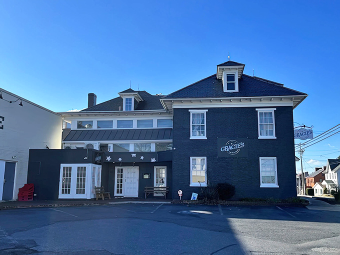 The navy-blue exterior of Gracie's stands like a breakfast beacon in Leola, promising morning delights that'll make you forget every mediocre diner experience you've ever had.