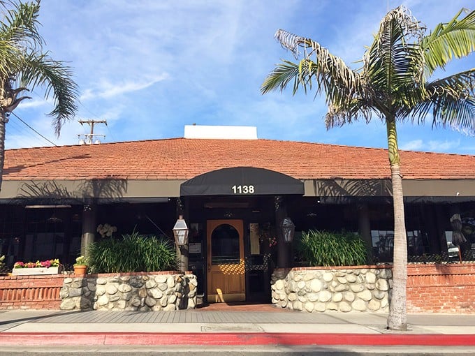 Welcome to The Kettle! Stop by this iconic Manhattan Beach spot for the best food and friendly service.