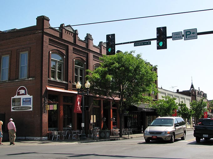 Franklin's Main Street looks like it was plucked from a Norman Rockwell painting, where brick facades tell stories and strangers become friends over coffee.