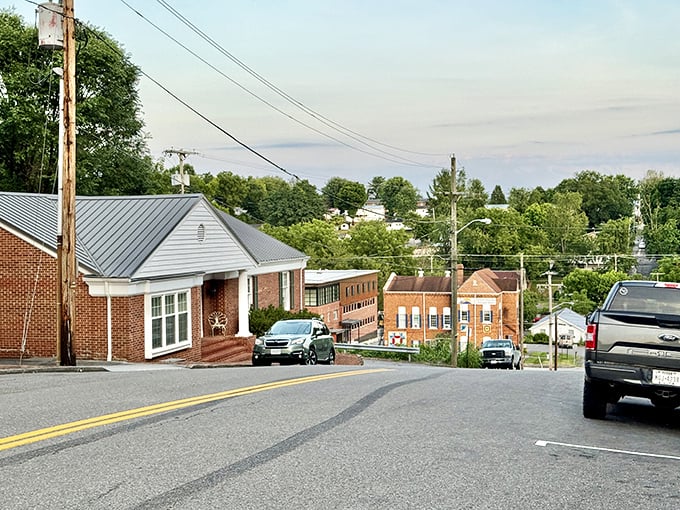 Main Street in Abingdon stretches before you like a living museum where time slows down and nobody minds. Those brick sidewalks practically beg you to stroll. Photo credit: <a href="https://flickr.com/photos/warrenlemay/" target="_blank" rel="noopener noreferrer">Warren LeMay</a>