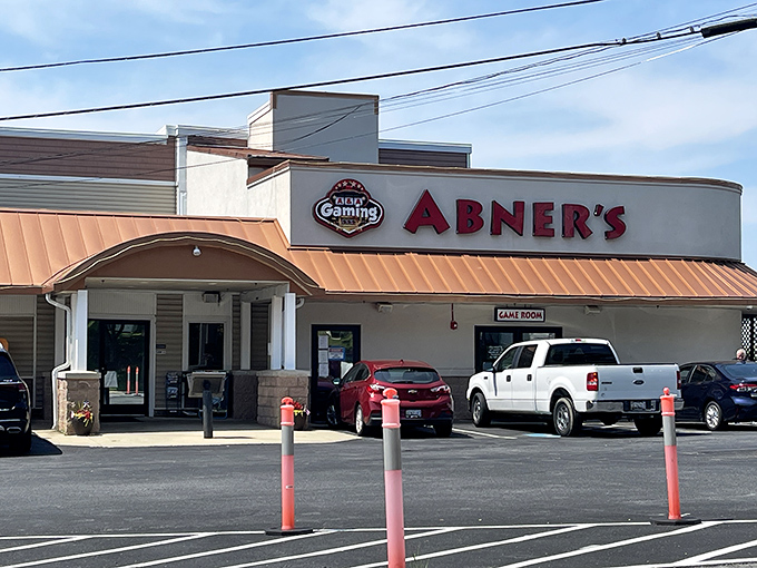 The unassuming exterior of Abner's Crab House hides a seafood paradise within, proving once again that culinary treasures often come in modest packages.