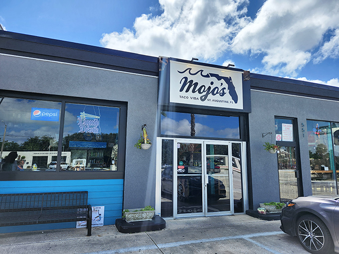 The unassuming exterior of Mojo's Tacos hides a culinary treasure within, like finding a pearl in the most ordinary-looking oyster.