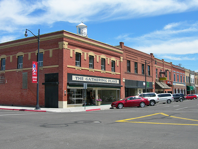Rupert's historic downtown square looks like it was plucked straight from a Frank Capra film, complete with brick buildings that have stories to tell.