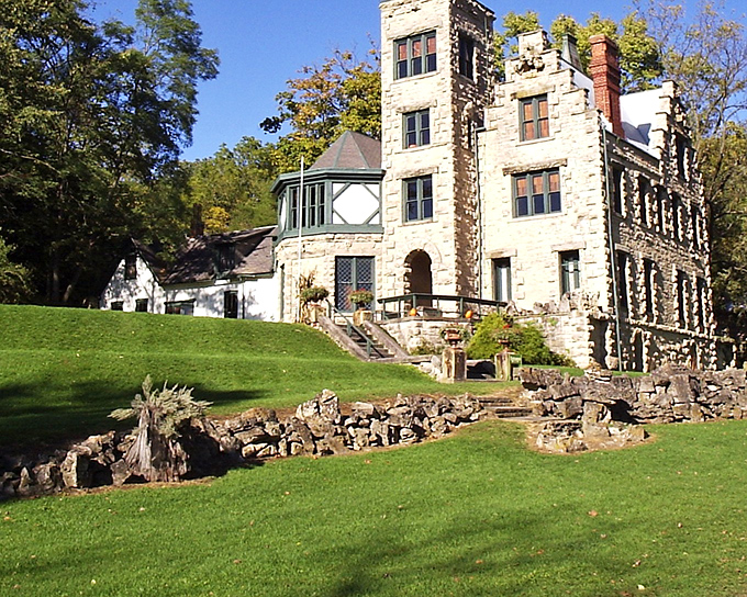 Straight out of a fairy tale, Piatt Castle Mac-A-Cheek rises majestically from Ohio's countryside, proving you don't need a passport to experience European grandeur.