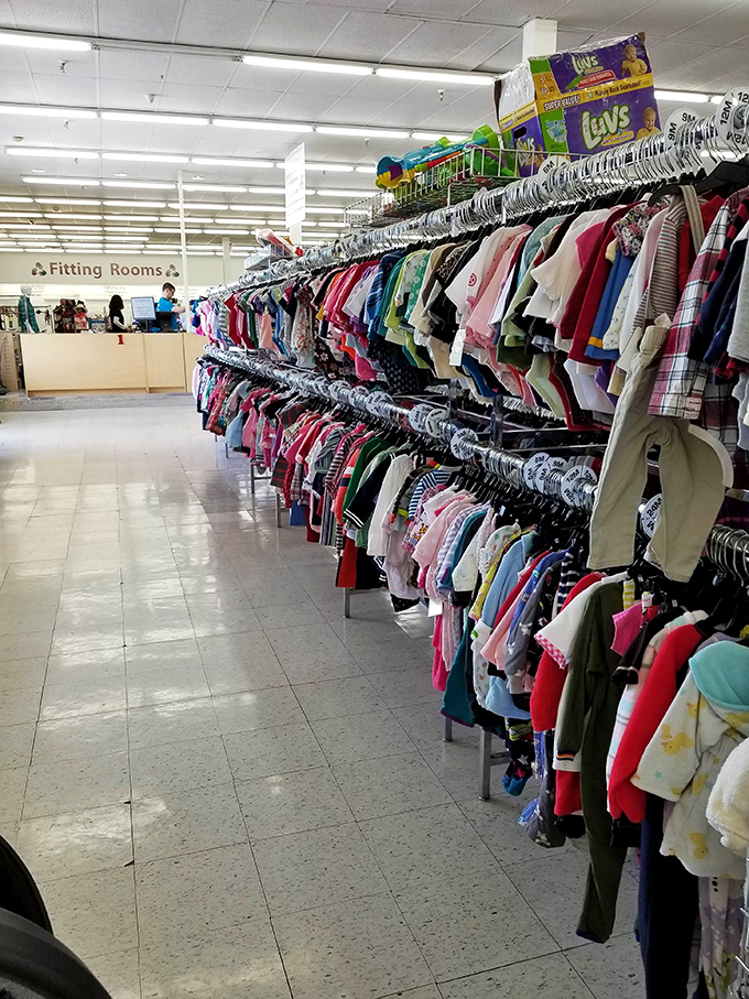 Little fashionistas start here, where tiny wardrobes expand without shrinking parents' bank accounts&mdash;growth spurts, meet your match.