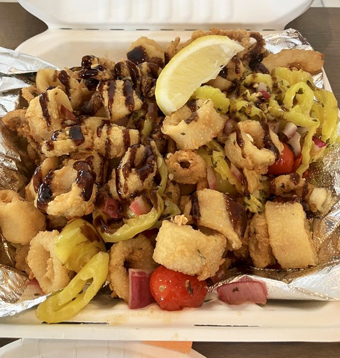 Calamari that's tender, not rubbery, with banana peppers adding zingy counterpoints to each perfectly fried morsel.