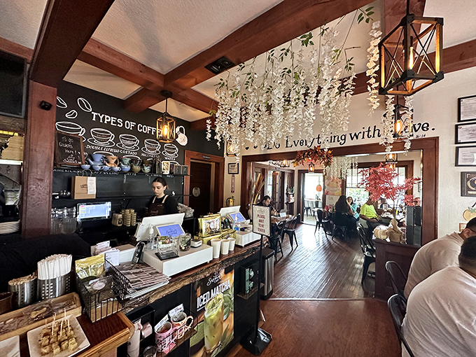 Exposed beams, hanging flowers, and coffee diagrams create the perfect setting for that "I've discovered something special" feeling.