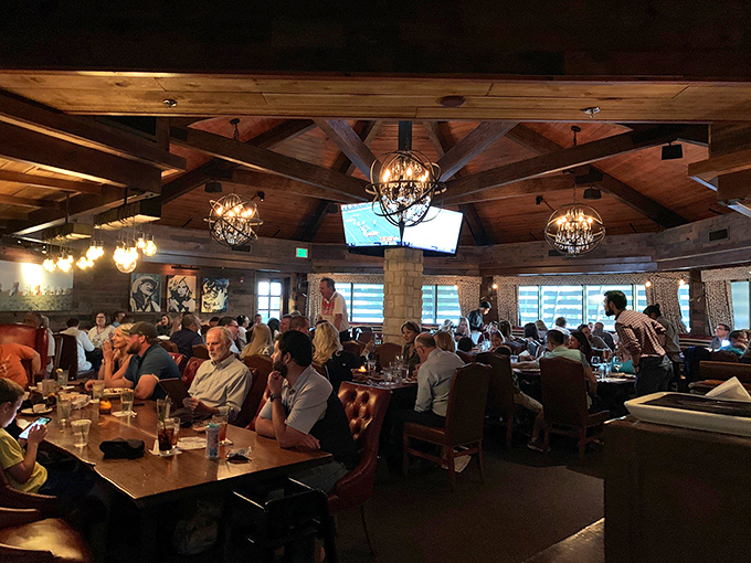A bustling dining room full of happy diners is always the best endorsement any restaurant could hope for.