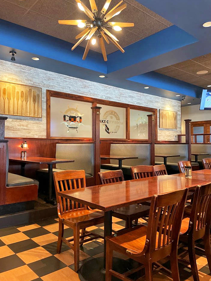 Booth seating with nautical-inspired d&eacute;cor reminds you that lake life is always in season, even when you're just here for the mac and cheese.