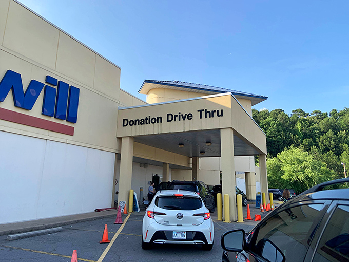 The donation drive-thru: where the circle of thrifting begins. Your castoffs today become someone else's perfect find tomorrow.