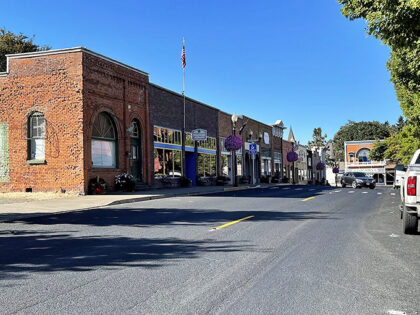 This Charming Town In Oregon Is So Gorgeous, You'll Swear You're In A ...