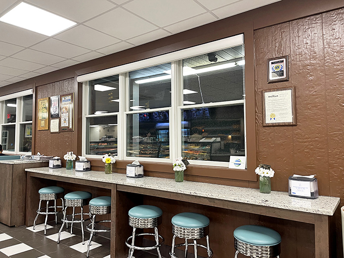 Counter seating at Bill's offers front-row tickets to the greatest show on earth: watching other people try to choose just one donut.