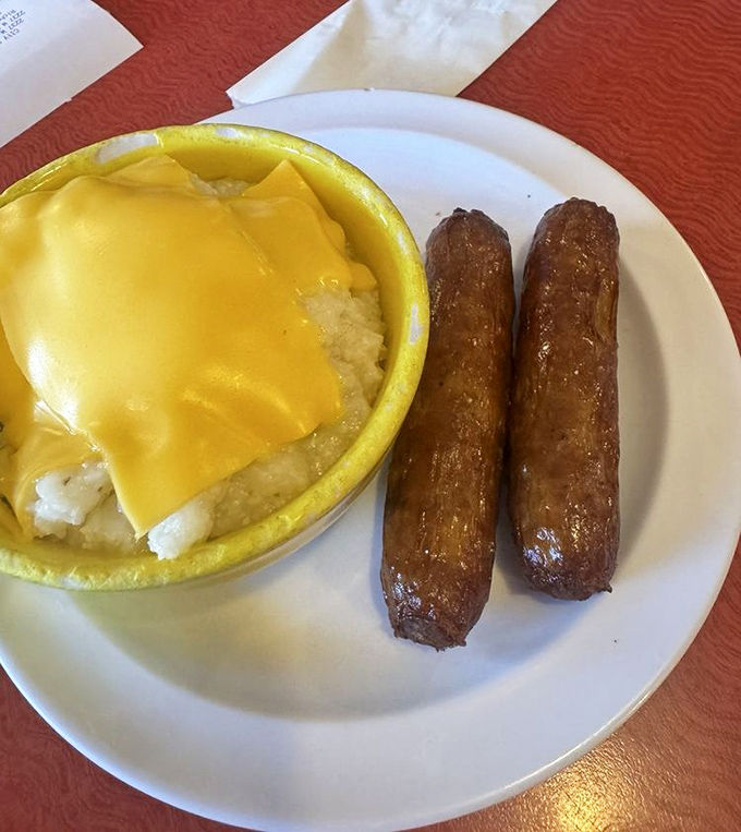 Cheese grits and sausage links&mdash;a Southern breakfast duo that performs better together than Hall & Oates.