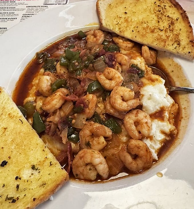 Shrimp and grits that would make a Southerner nod in approval&mdash;comfort food that hugs your soul while high-fiving your taste buds.