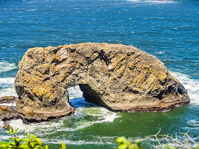 The star of the show &ndash; a perfect stone arch sculpted by millennia of persistent waves and stubborn geological defiance.