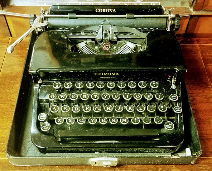 A Corona typewriter waiting for its second act. Before autocorrect, there was white-out and the satisfying "ding" at the end of each line.
