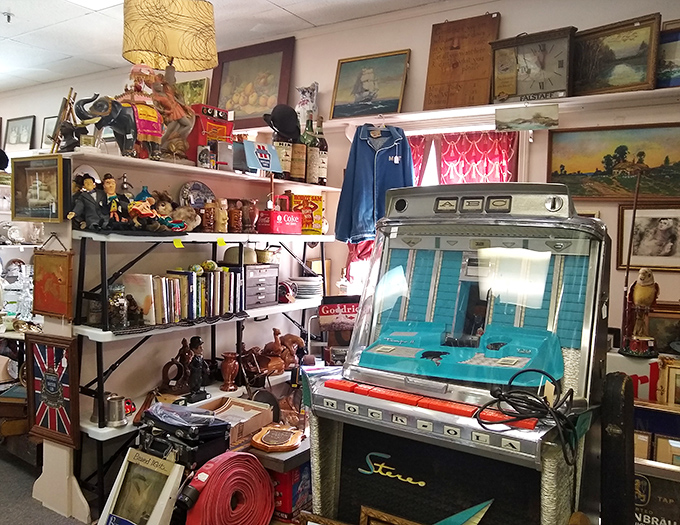 From vintage jukeboxes to framed art, each booth showcases collections that took lifetimes to assemble and minutes to covet.