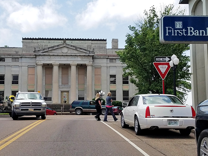 Downtown strolls in Huntingdon come with bonus people-watching and architecture that whispers stories from another century.
