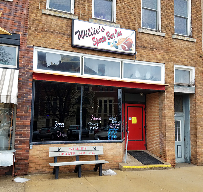 Willie's Sports Bar offers that perfect blend of local camaraderie and televised sports &ndash; where everybody might not know your name, but they'll nod hello.