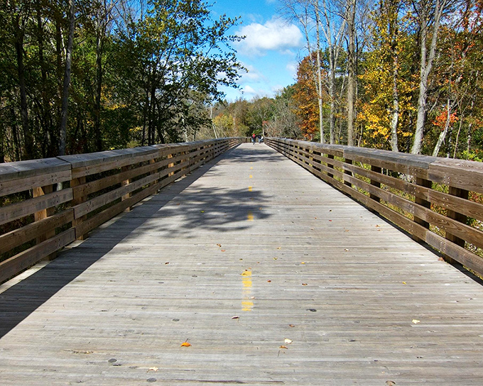 This wooden boardwalk isn't just a path&mdash;it's a runway for showcasing New England's spectacular seasonal fashion show.