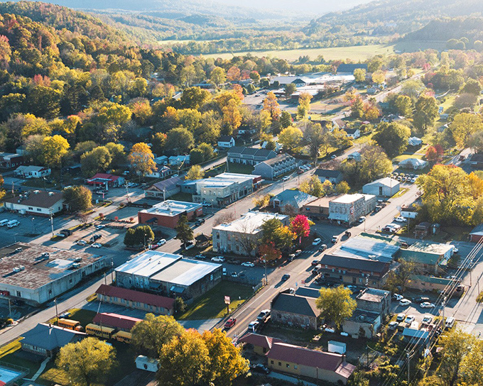 Golden hour bathes Jasper in light that makes photographers weep with joy and reach for their cameras instinctively.