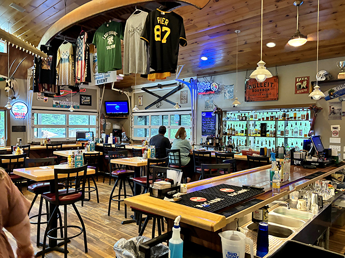 The bar area strikes that magical balance between "sports bar energy" and "I can actually hear my dinner companion." Note the Pier 87 shirts&mdash;souvenirs for your stomach and closet.