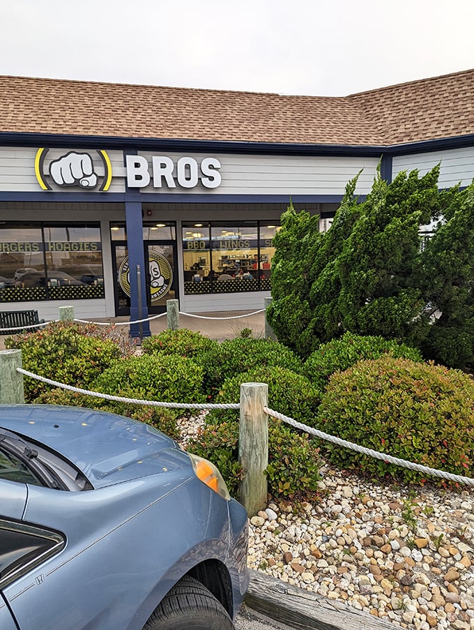 BROS brings beach culture and casual dining to the outlet experience, because shopping burns calories that need replacing.