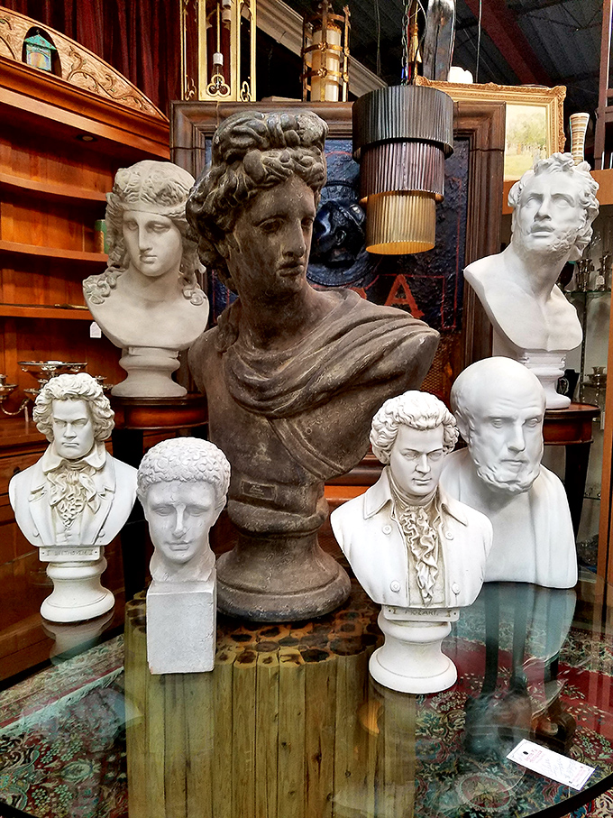 A gathering of great minds or the world's most intimidating dinner party? These classical busts bring new meaning to "using your head" as d&eacute;cor.