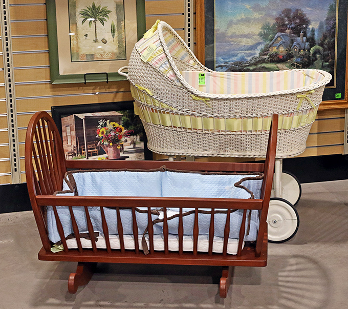Baby furniture that's barely had time to collect memories. These gently used cradles are ready for their next starring role in a family's story.