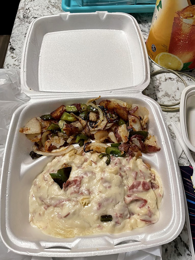 Creamed chipped beef on toast, the dish that launched a thousand satisfied sighs&mdash;comfort food at its finest.