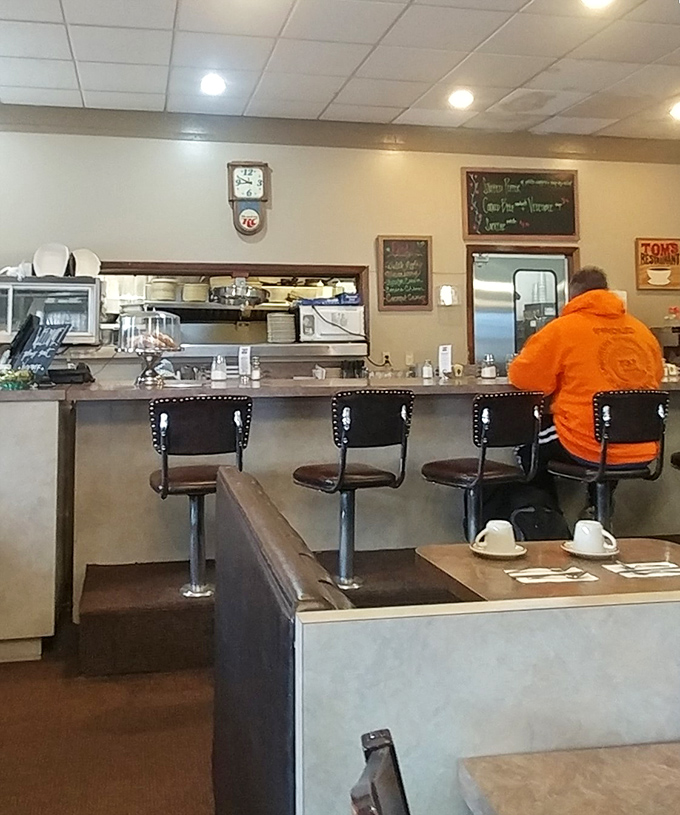 Where breakfast dreams come true &ndash; classic diner counter service with the efficiency of a well-rehearsed Broadway production.