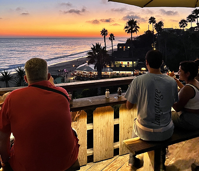 Sunset dining that makes you forget about your Instagram feed. Some views simply deserve your full, undivided, unplugged attention.