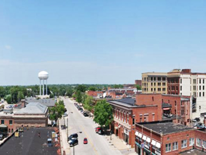 Downtown Independence from above reveals a compact treasure where everything's within easy walking distance and memory-making range.