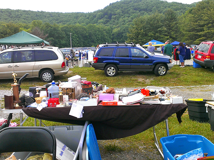 Sunday morning flea market transforms the movie lot into treasure-hunting territory &ndash; entertainment doesn't stop when the credits roll.